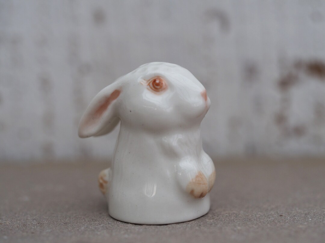 White Rabbit Collectable Decorative Vintage China Thimble Sewing Craft ...