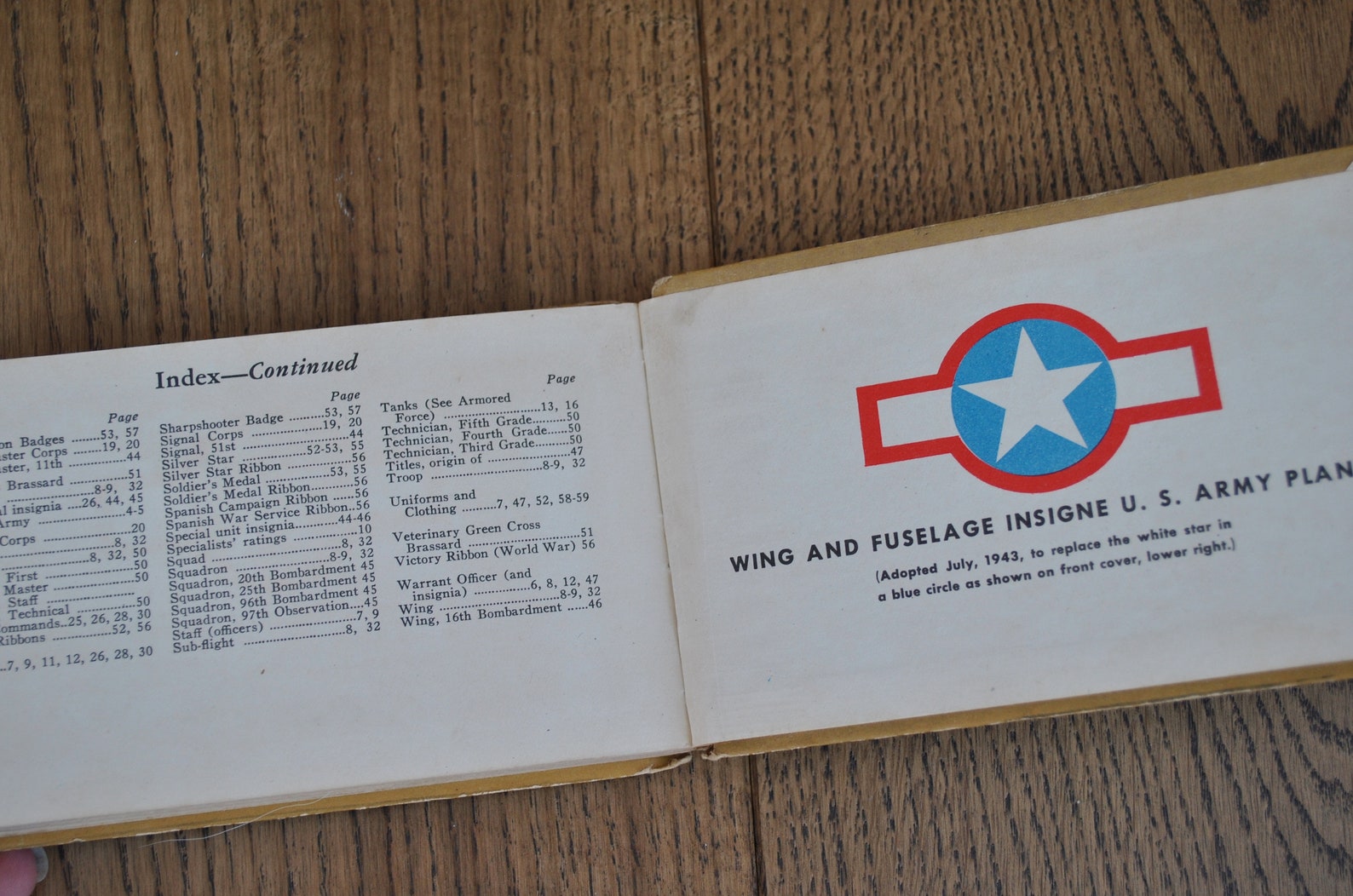 Vintage Book A Guide to US Army Insignia and Decorations - Etsy