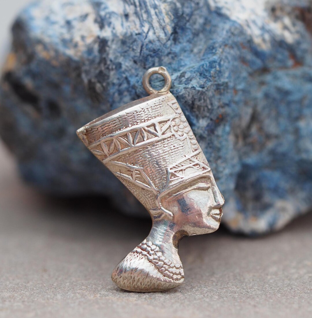 Nefertiti Vintage Silver Pendant - Egyptian History - Etsy