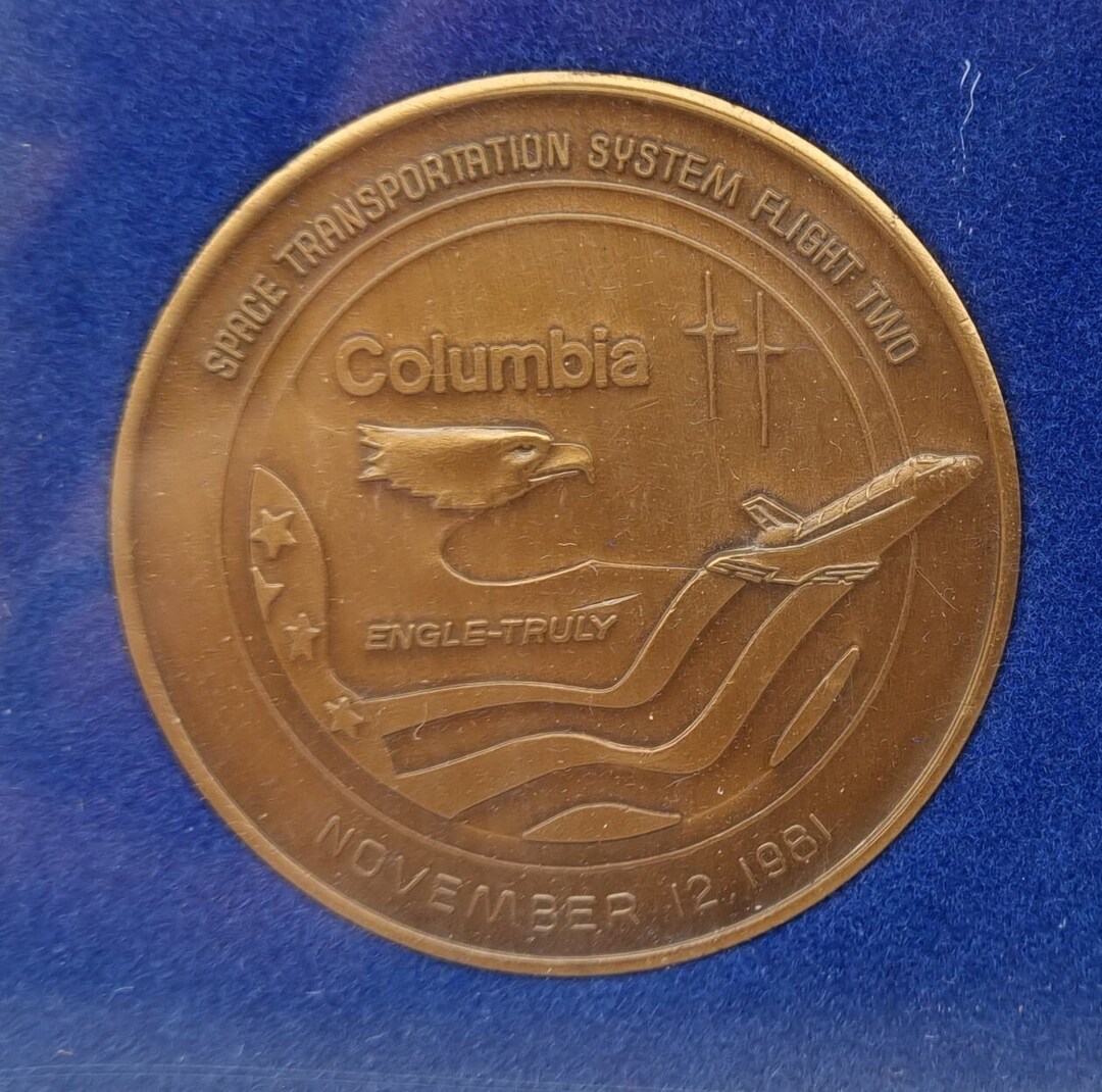 Vintage Columbia Bronze Medallion STS Series Space Race Historical Coin ...