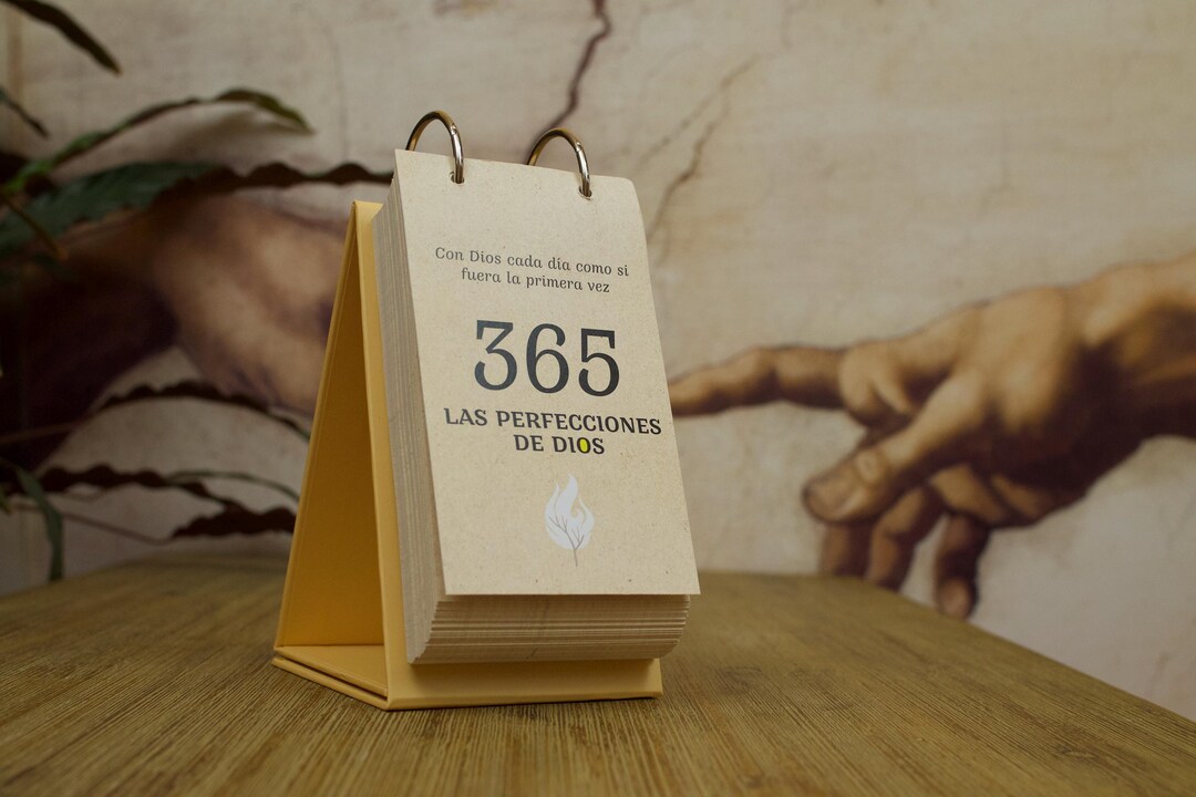 365 Perfecciones De Dios / Perfections of God - Desk Calendar (spanish ...