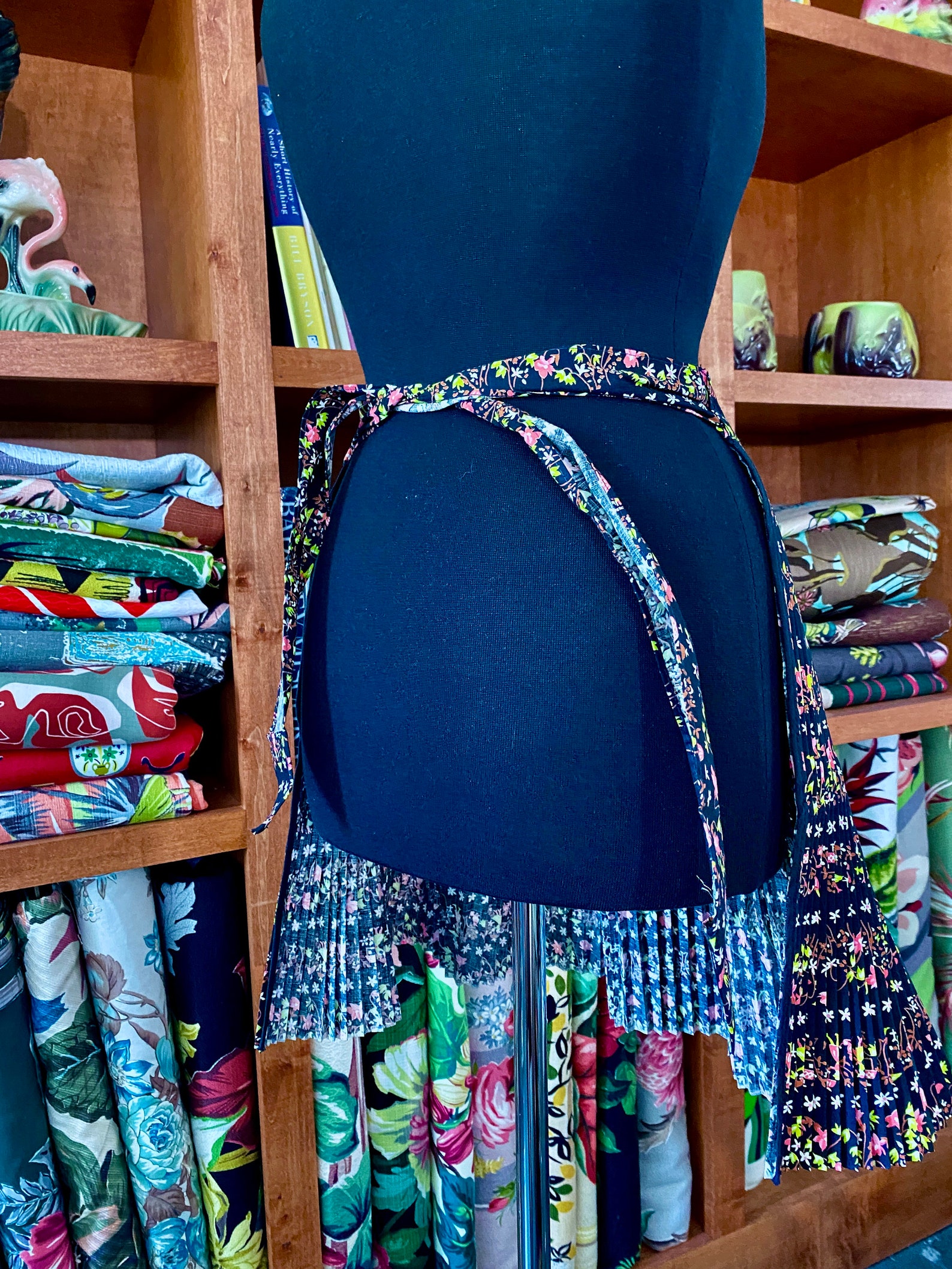 50's Electric CHARTREUSE Tiny Little People Vintage Apron - Etsy