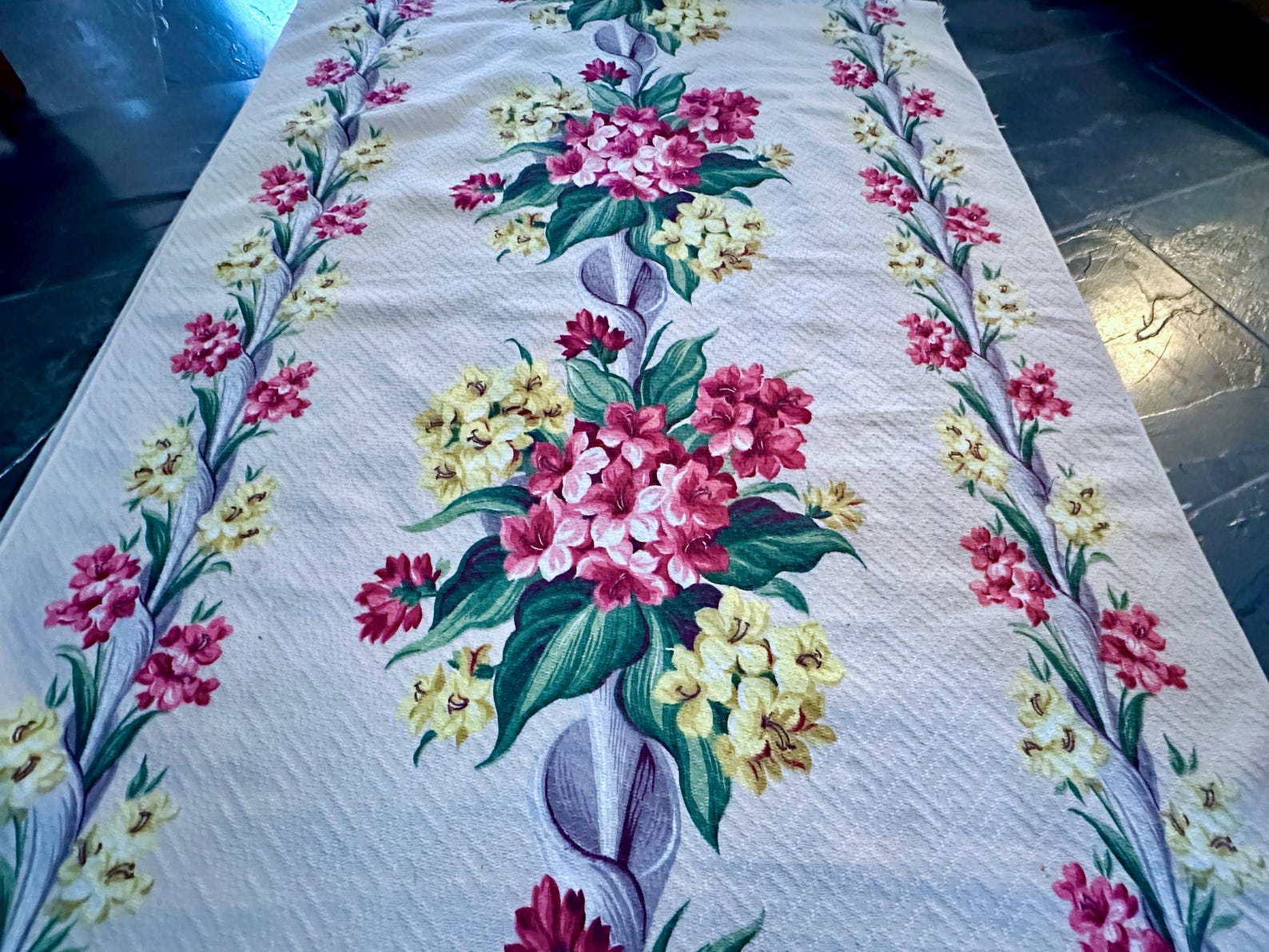 Glorious Cala Lily & Hydrangeas on French Vanilla NUBBY Barkcloth ...