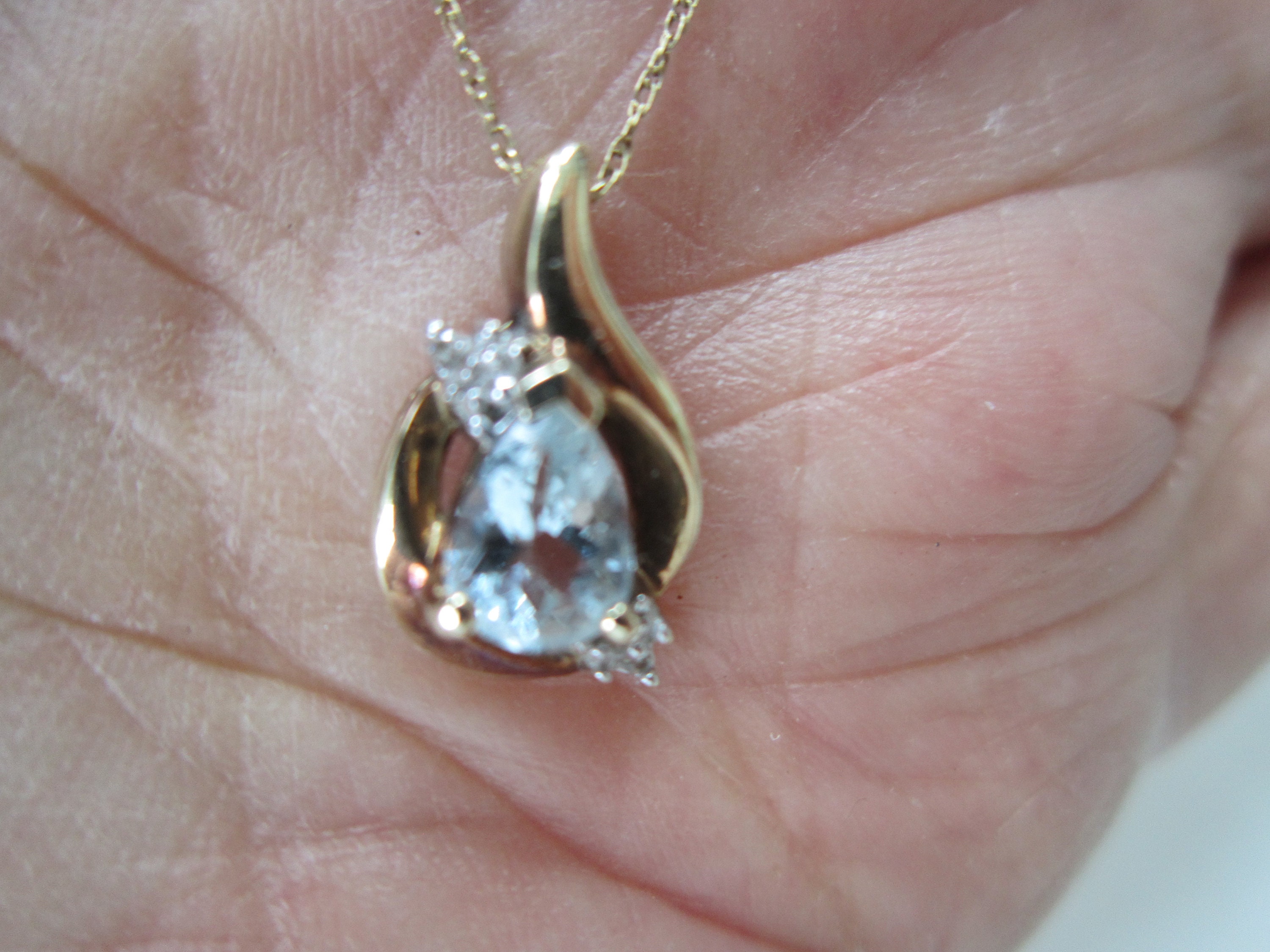 Vintage Gold 10k Solid Gold Pendant Necklace Aquamarine Diamonds - Etsy