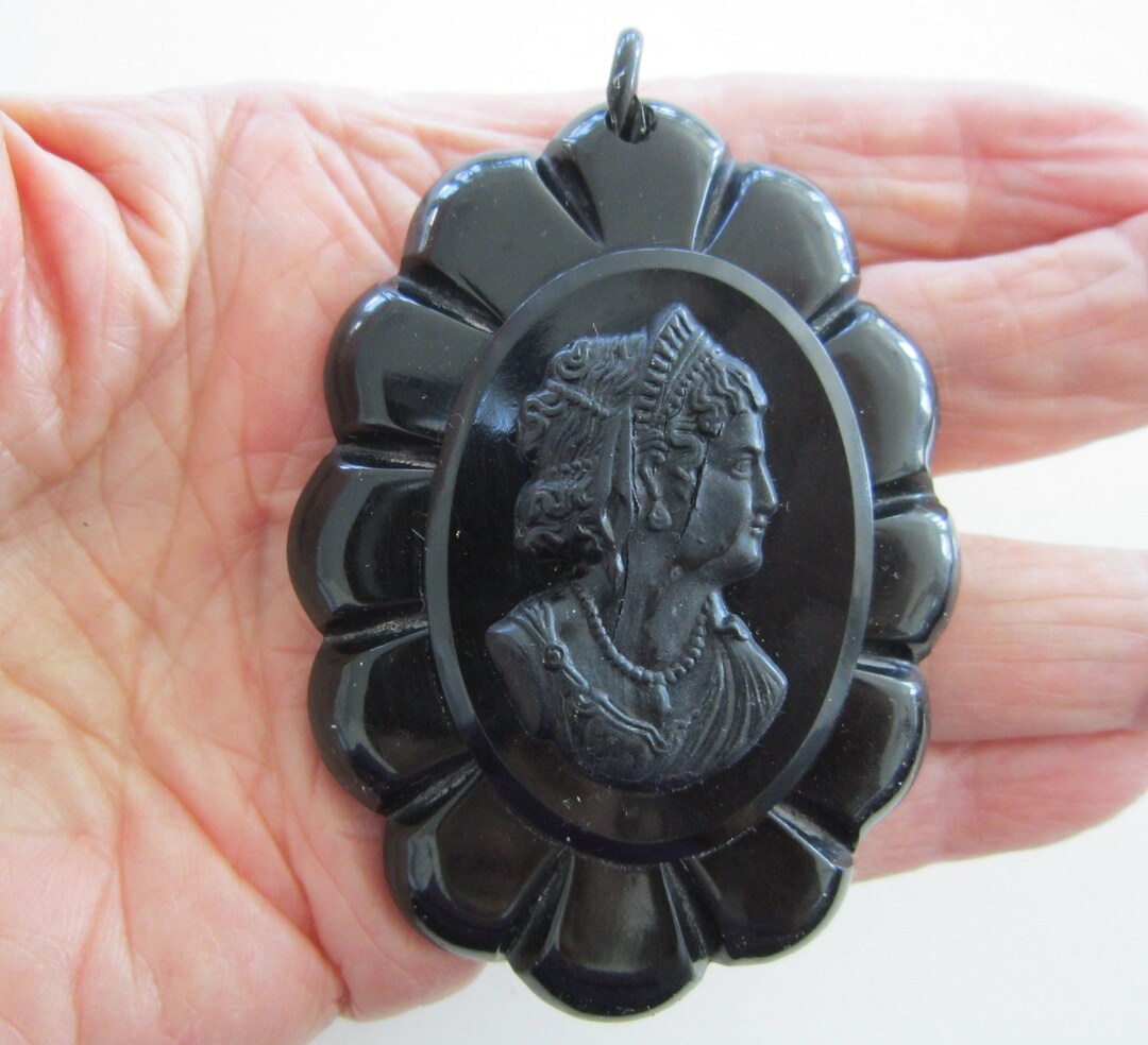 Vintage Large Black Bakelite Cameo Pendant Necklace 2 X 3. - Etsy