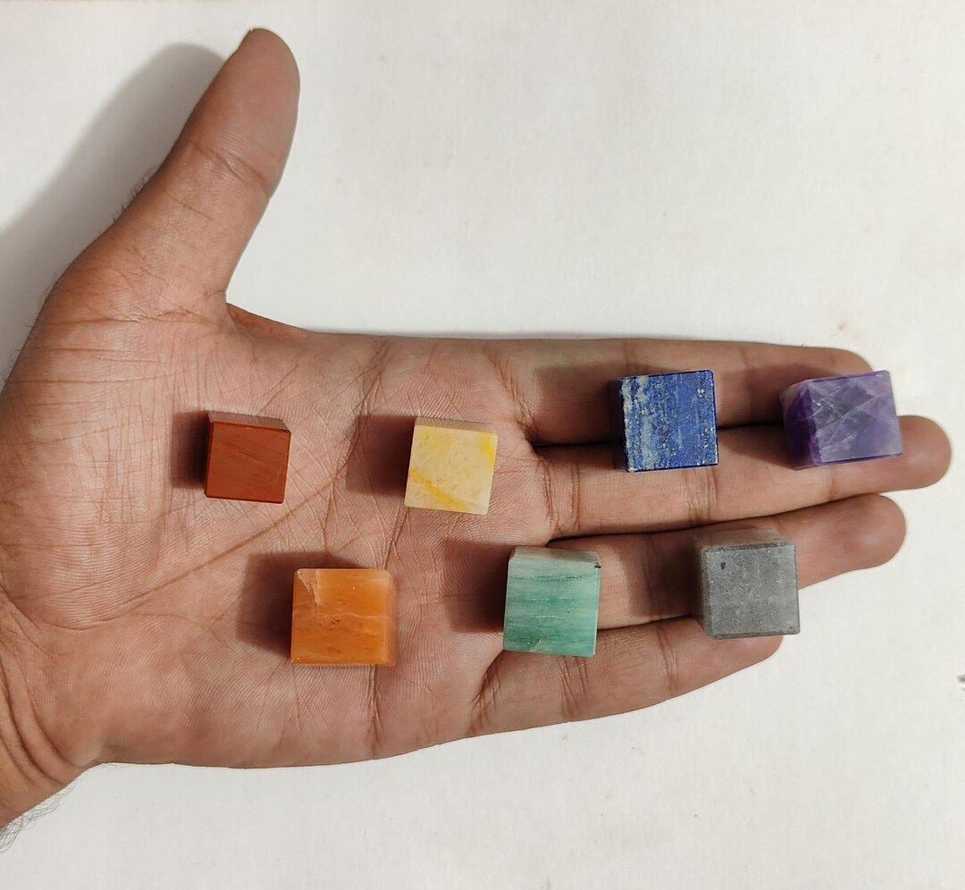 Seven Chakra Crystal Cube Set: Healing Stones for Reiki & Meditation - Etsy