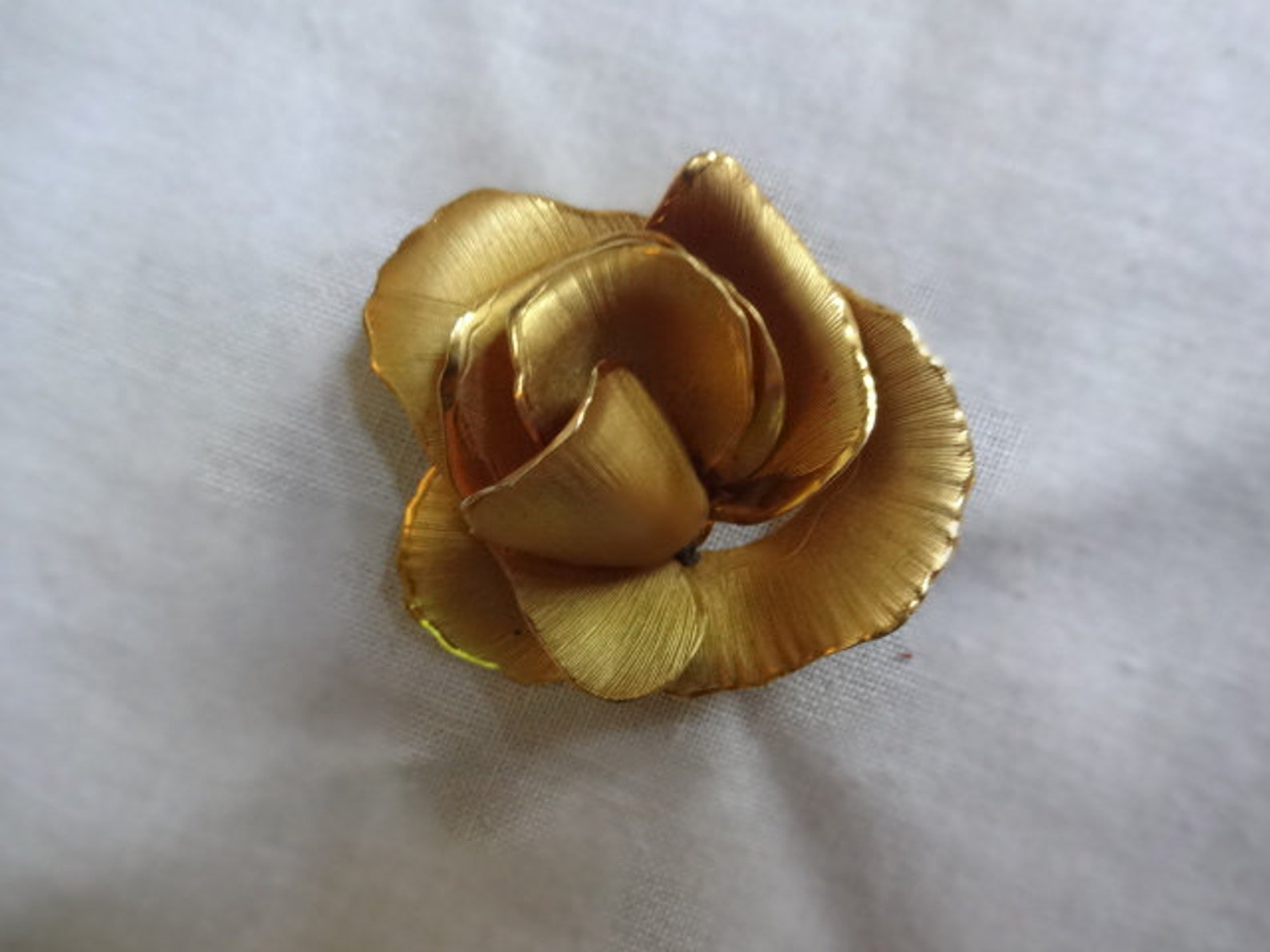 Gold Tone Rose Bud Vintage Textured Brooch - Etsy