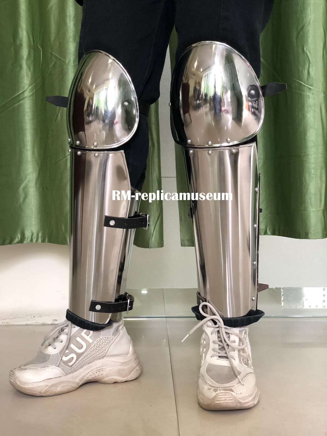 Enclosed Steel Leg Protection – Full Greaves & Knee Poleyn Set for LARP ...