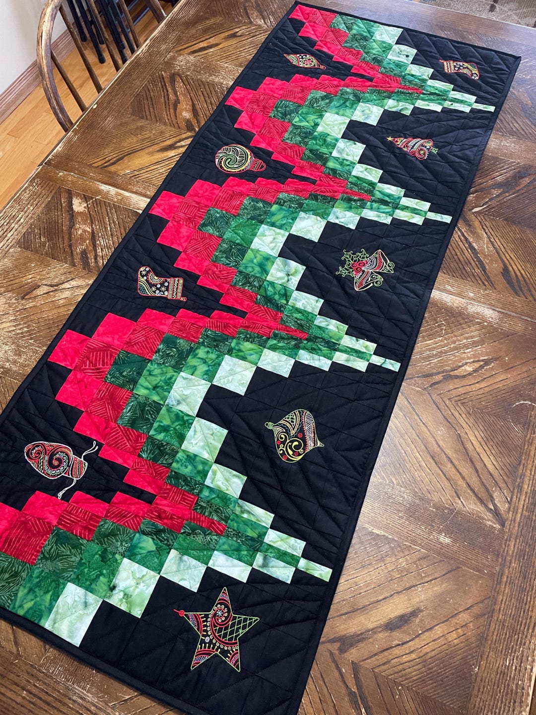 Christmas Bargello Table Runner II - Etsy