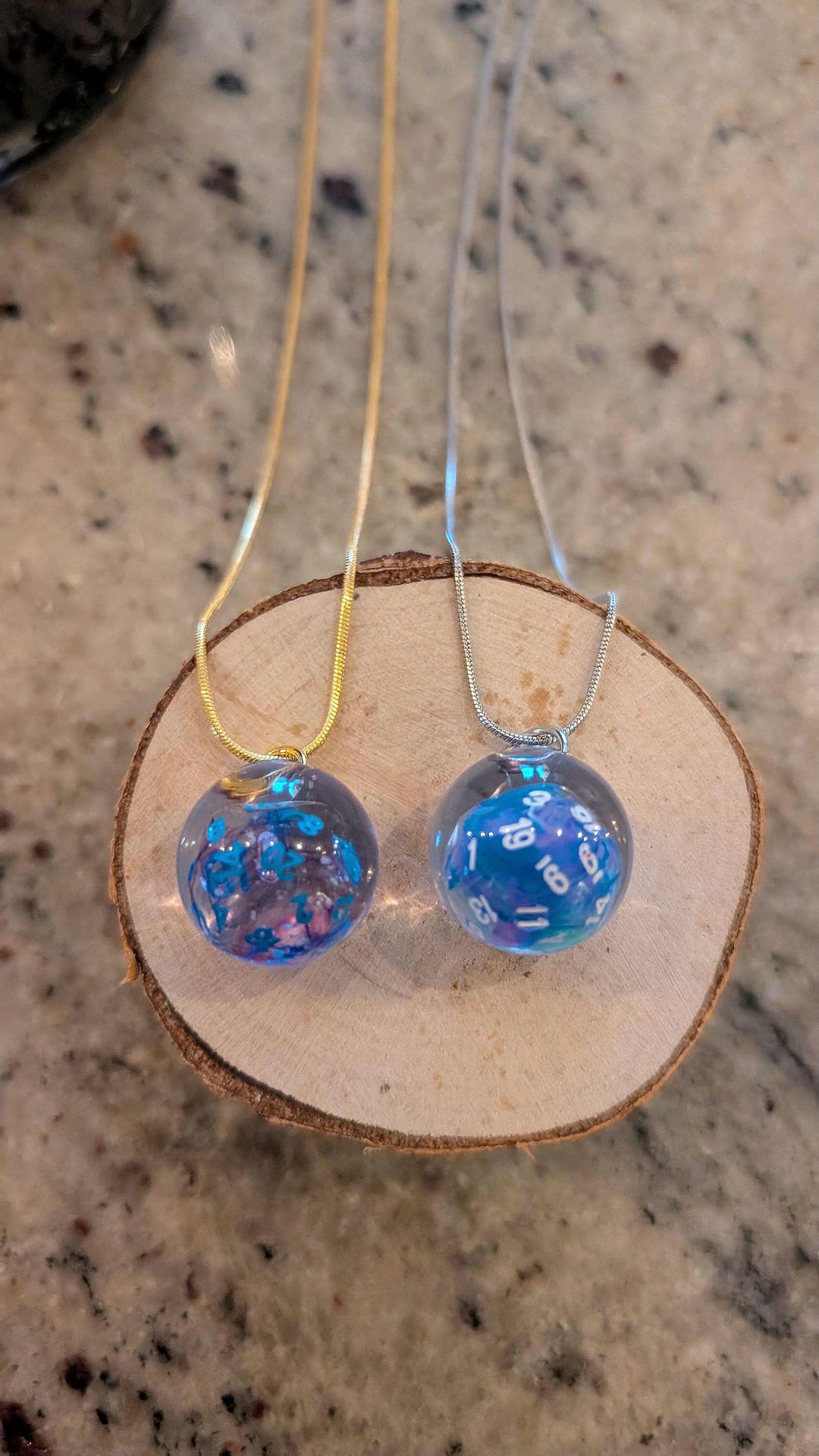 Dungeons and Dragons DND D20 Dice Globe Necklace - Resin Globe D20 Dice ...