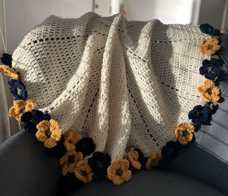 Hydrangea Crochet Flower Bouquet Blanket Gift Daisy Flower Throw ...