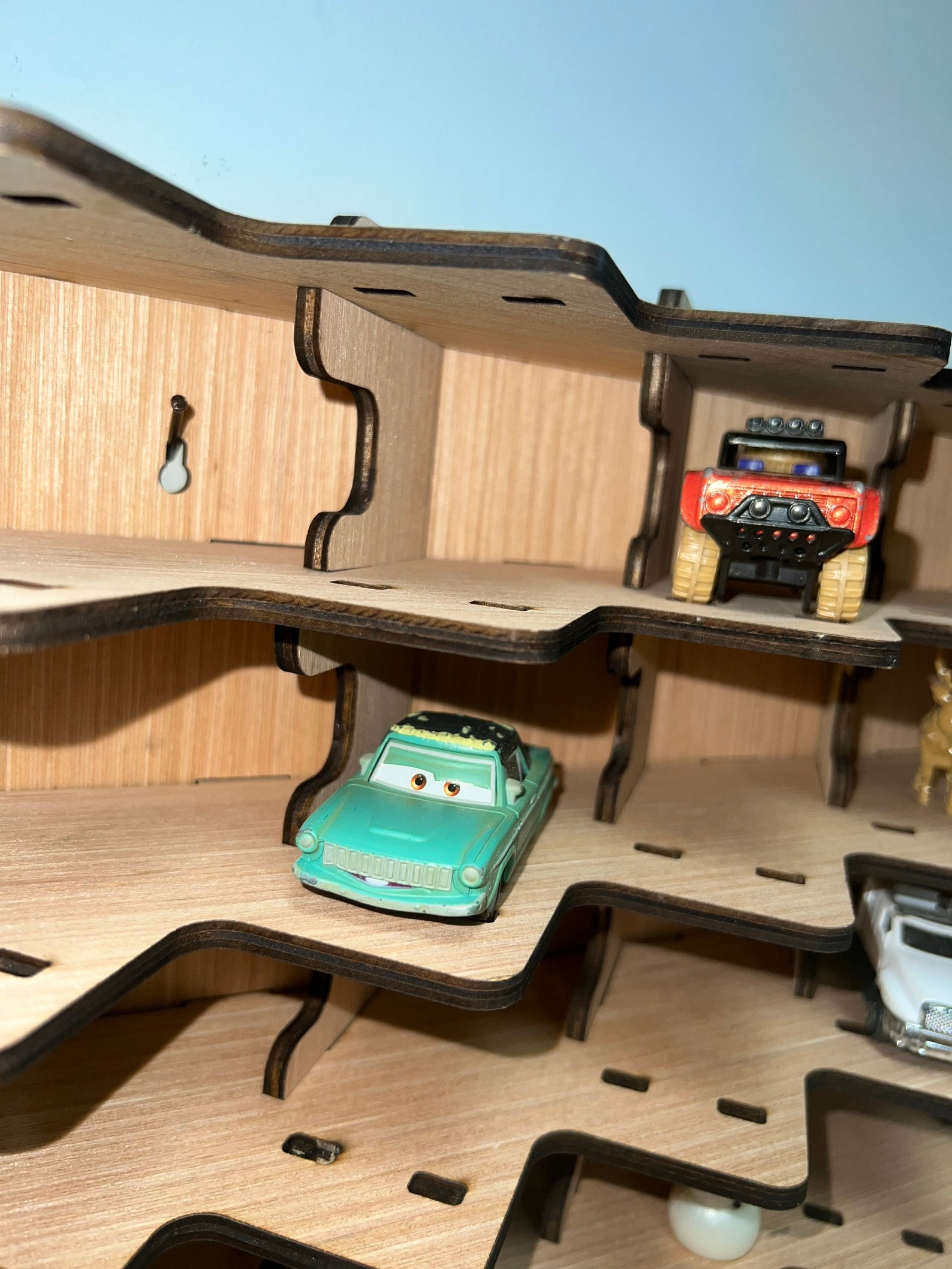 NEW DESIGN 1 Toy Car Display for 1:64 Die Cast Wheels. Cool Diagonal ...