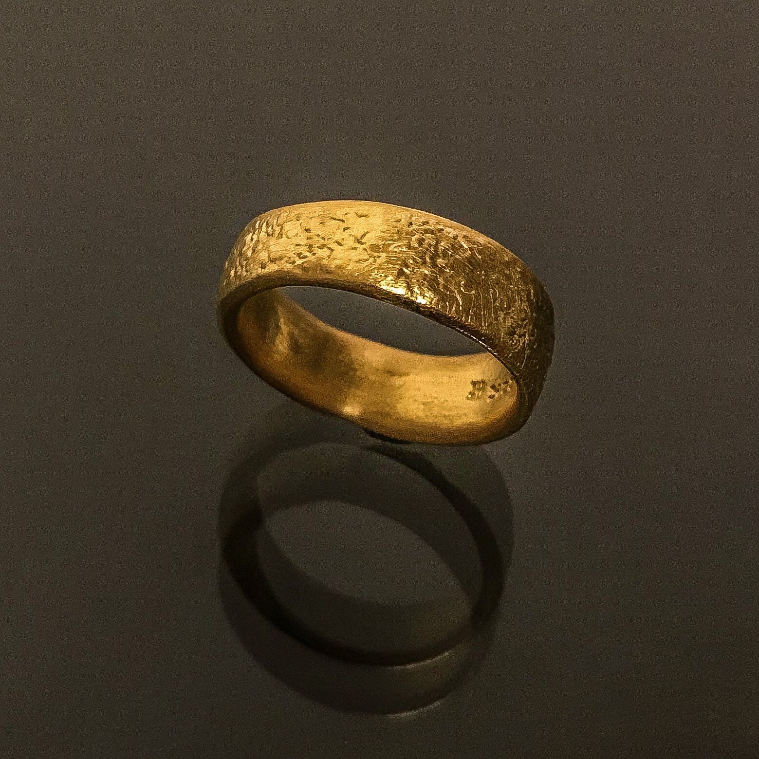 22k Solid Gold Wide Band, Natural Lined Textured 22k Gold Wedding Ring ...