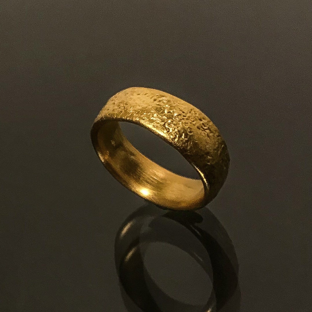 22k Solid Gold Wide Band, Natural Lined Textured 22k Gold Wedding Ring ...
