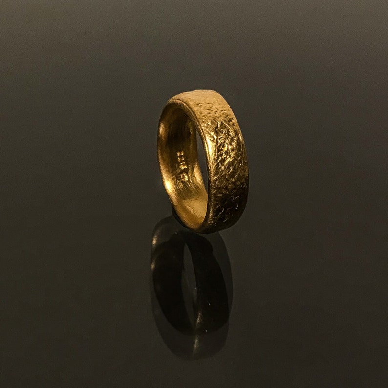 22k Solid Gold Wide Band, Natural Lined Textured 22k Gold Wedding Ring ...
