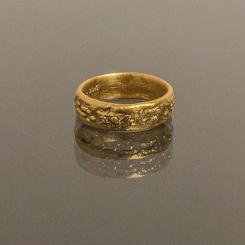 22k Solid Gold Band, Naturally Curved & Textured 22k Gold Wedding Ring ...
