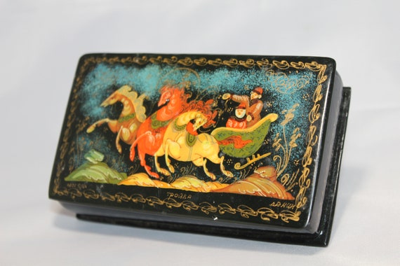 Vintage Russian Hand Painted Trinket Box Made in Mstera | Etsy