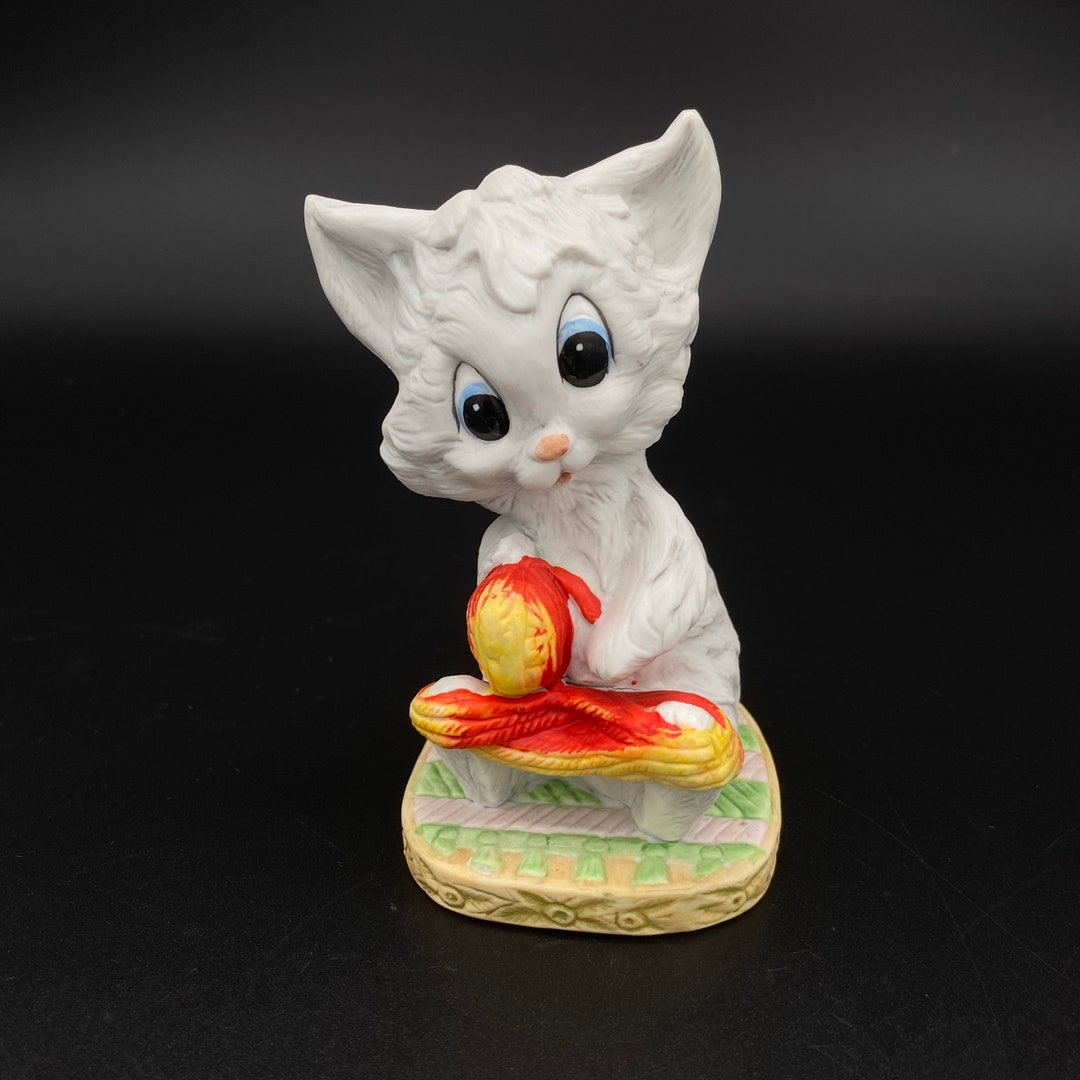 Vintage - Lefton Cat Figurine - 1985 - Lefton China - Cat Sitting on ...