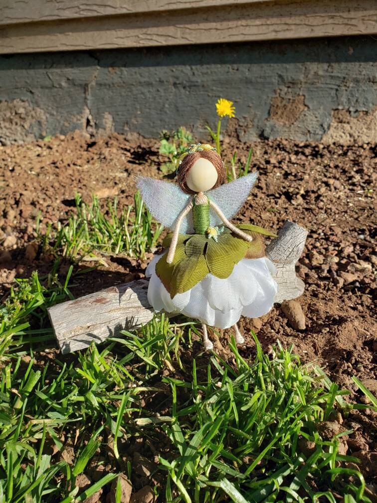 Hada en un tronco madera del desierto muñeca de hadas de | Etsy