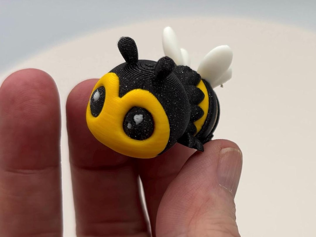Cute Bee 3D Printed Figurine – Yellow & Black Bumblebee Desk Decor ...