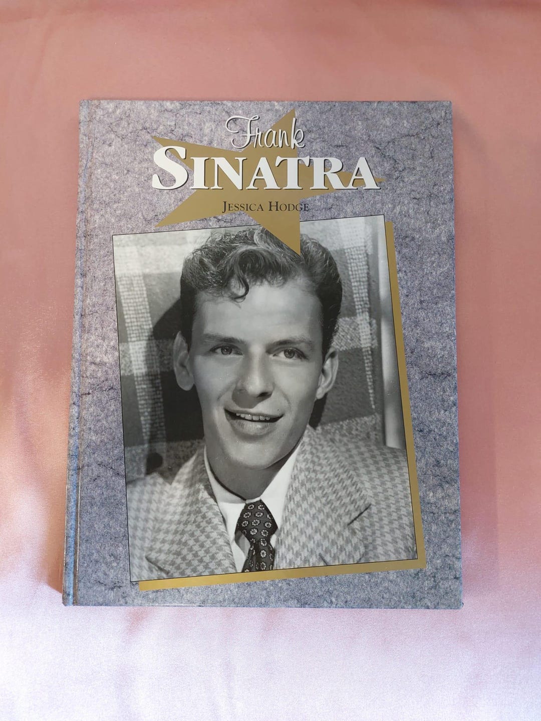 Frank Sinatra by Jessica Hodge — Vintage Biography & Photo Tribute ...