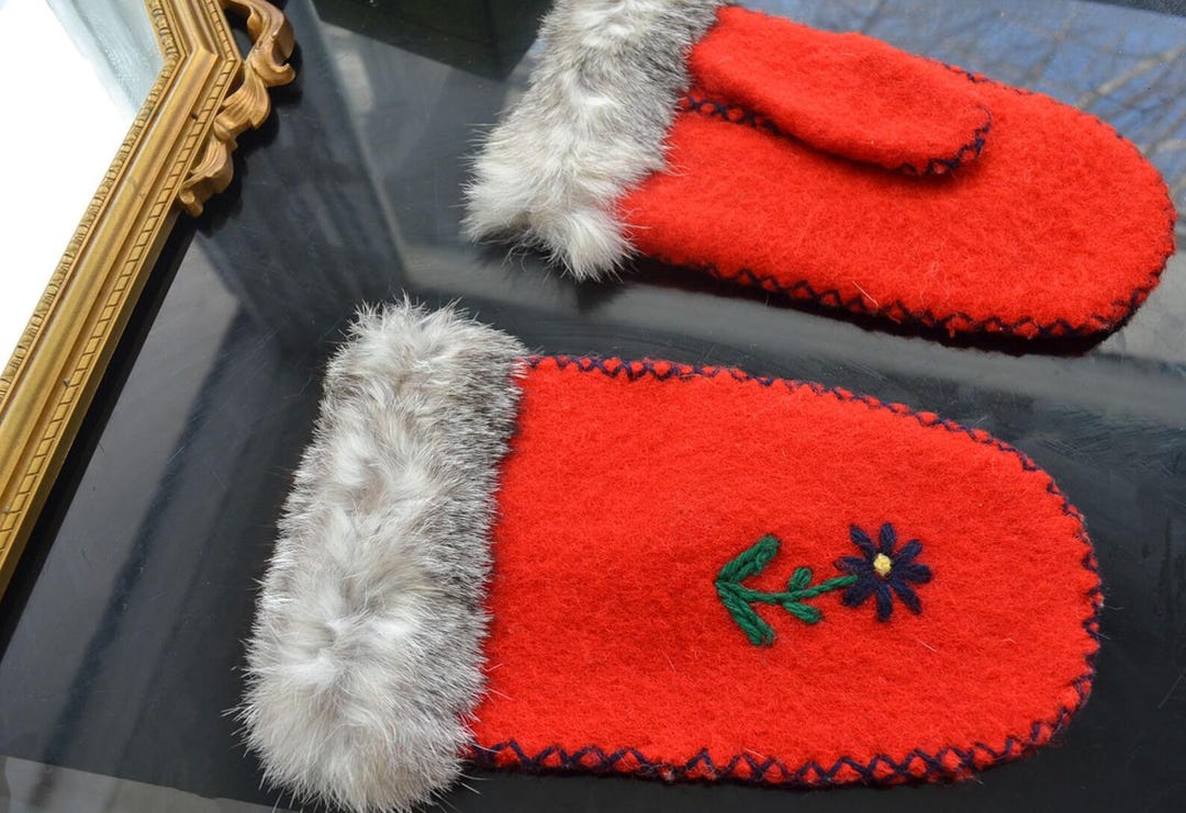 Vintage Red Wool Mittens,inuit Felt Mittens Hand Embroidered With ...