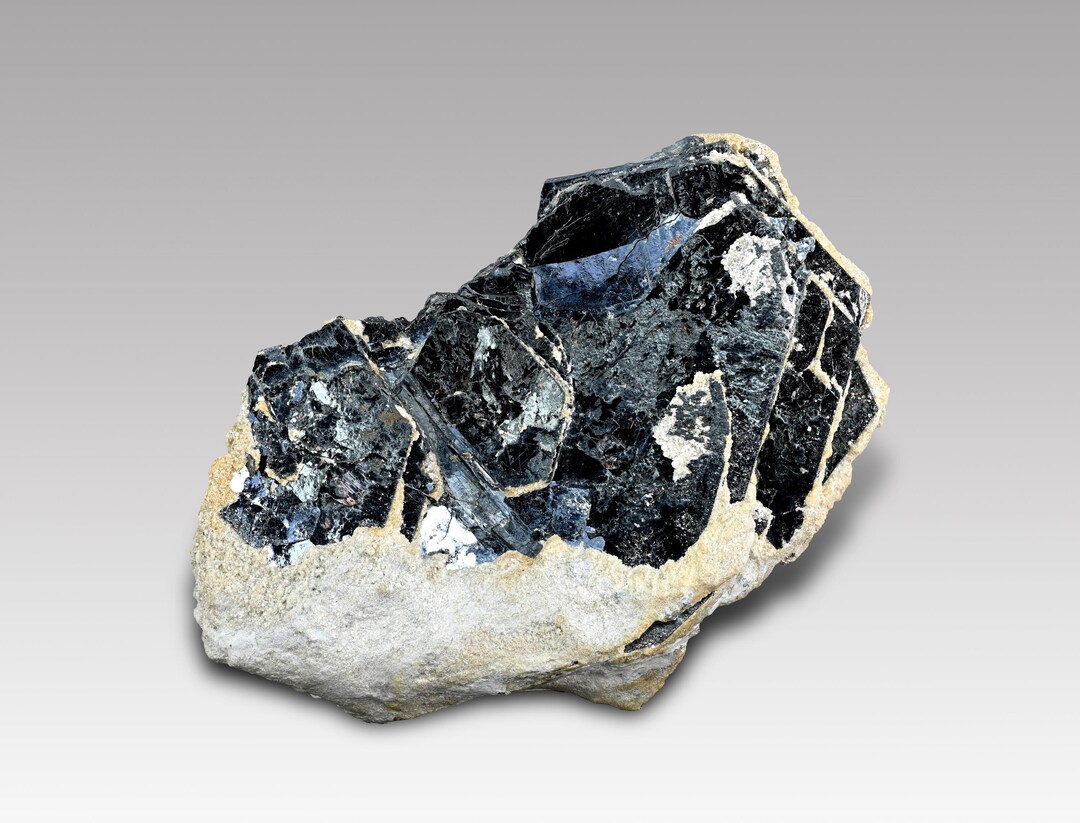 Hematite Crystal on Matrix, Tormiq Valley, Skardu, Pakistan (91 Grams ...