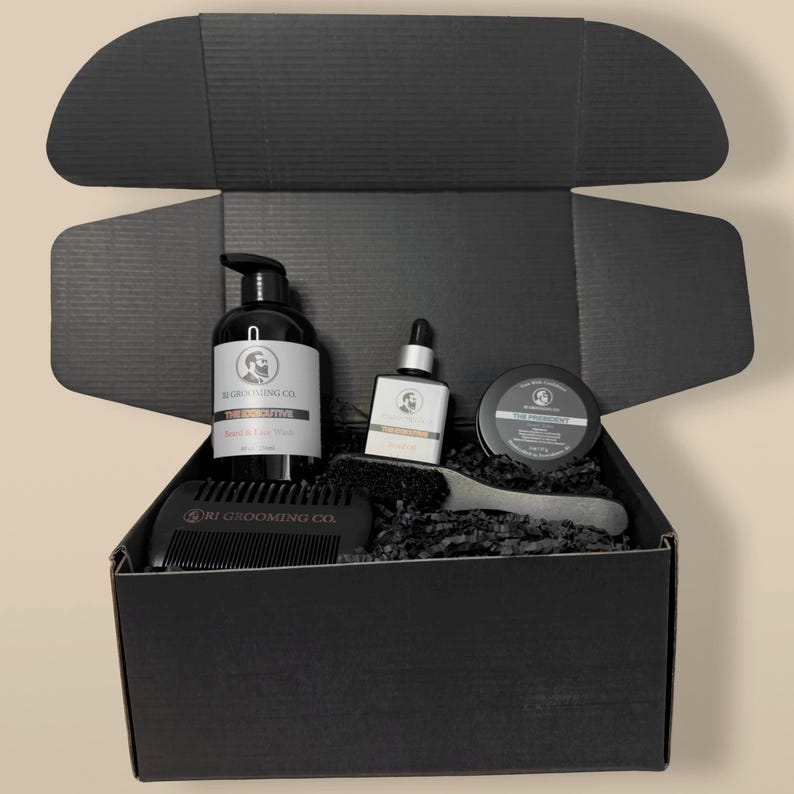 Essentials Beard Grooming Gift Box | Beard Oil, Wash, Balm, Brush, Comb ...