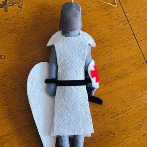 Templar Knight Ornament – Handmade Felt Christmas Decoration – Medieval ...