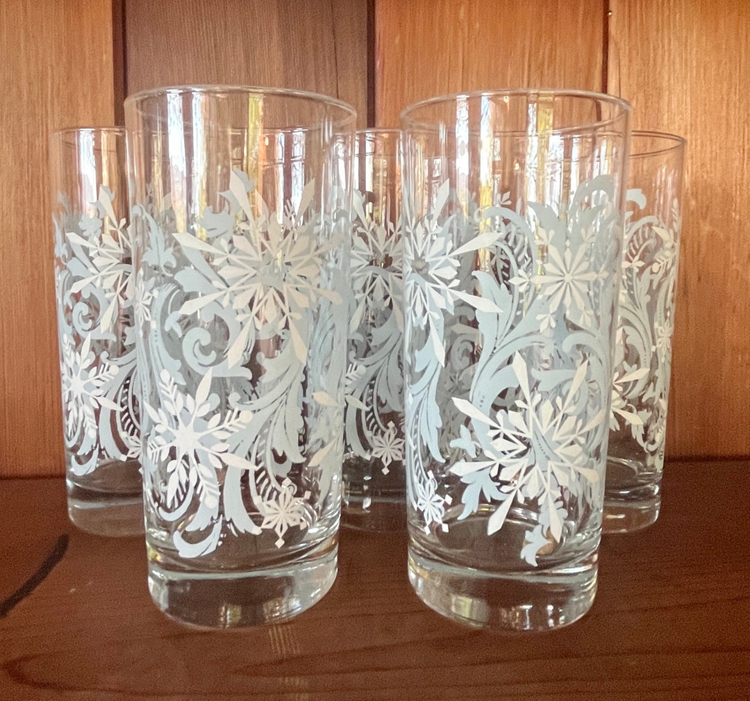 Snowflake Drinking Glasses Winter Theme Drinkware Vintage Serving Set ...
