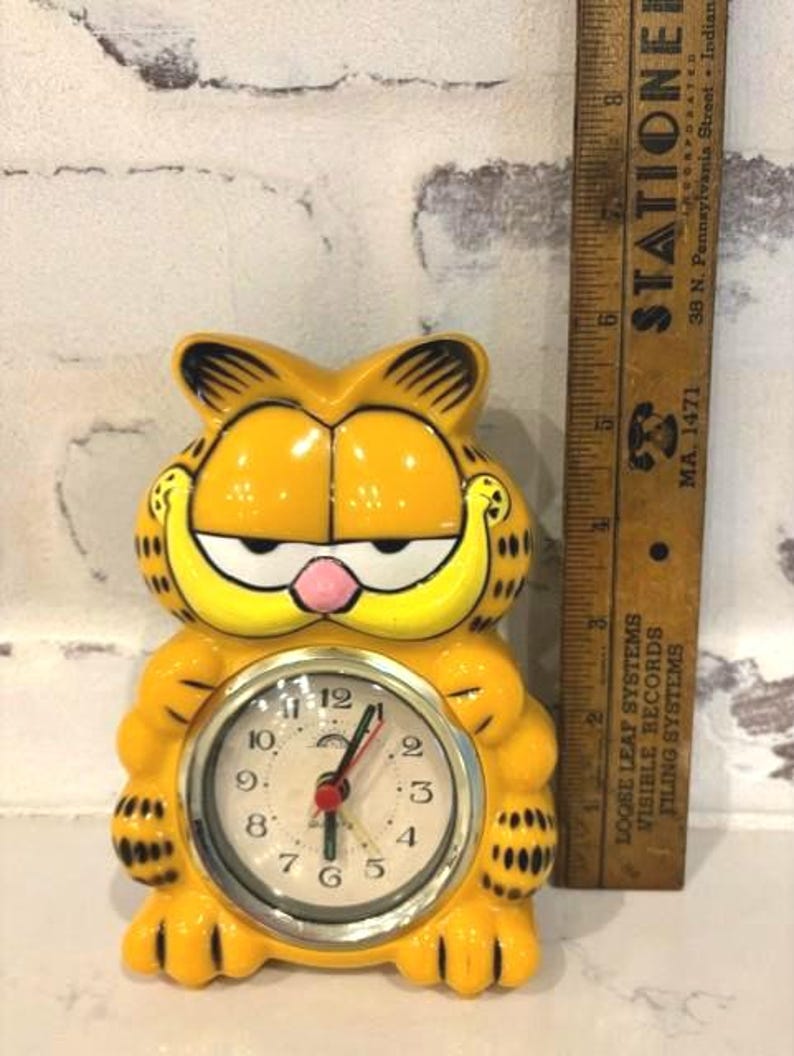 Vintage Garfield Clock - Etsy