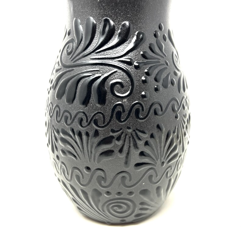 Handcrafted Black Mexican Barro/clay Flower Pattern Vase - Etsy