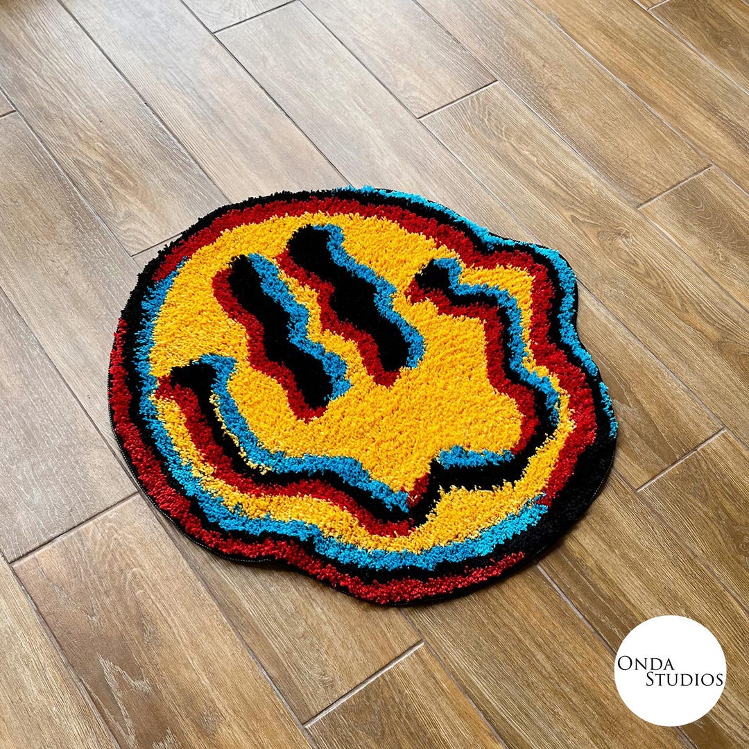 Tufted Holographic Smiley Face Rug | Custom Rug, Handmade Tufted Rug ...