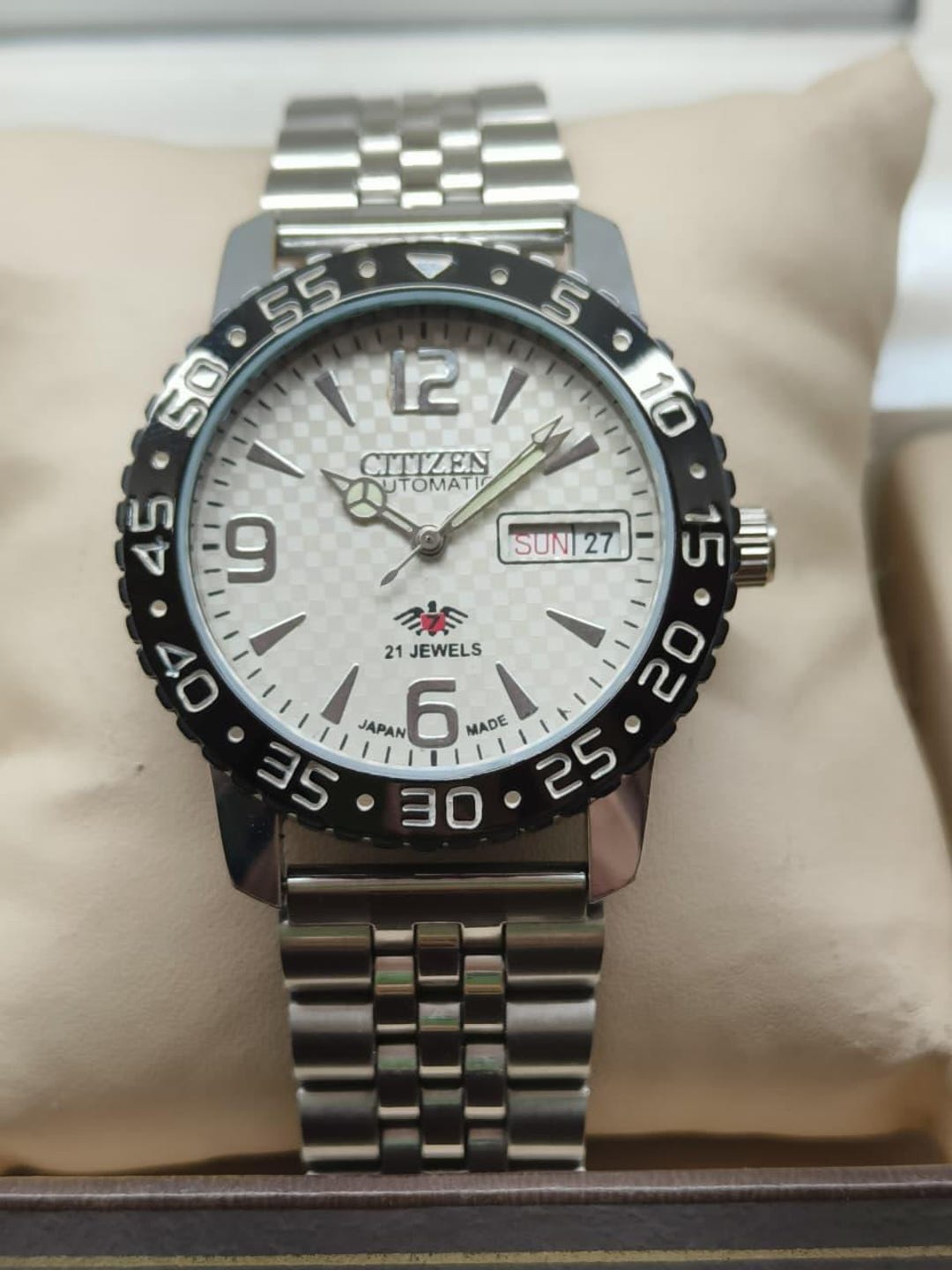 Vintage Citizen Automatic Watch: White Textured Dial, Stainless Steel ...