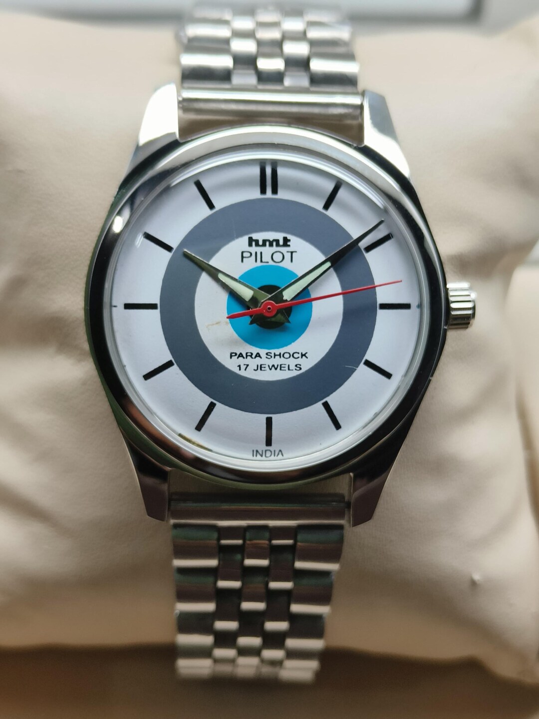 HMT Pilot Bullseye Dial Vintage Watch: 17 Jewels Manual Wind, Stainless ...