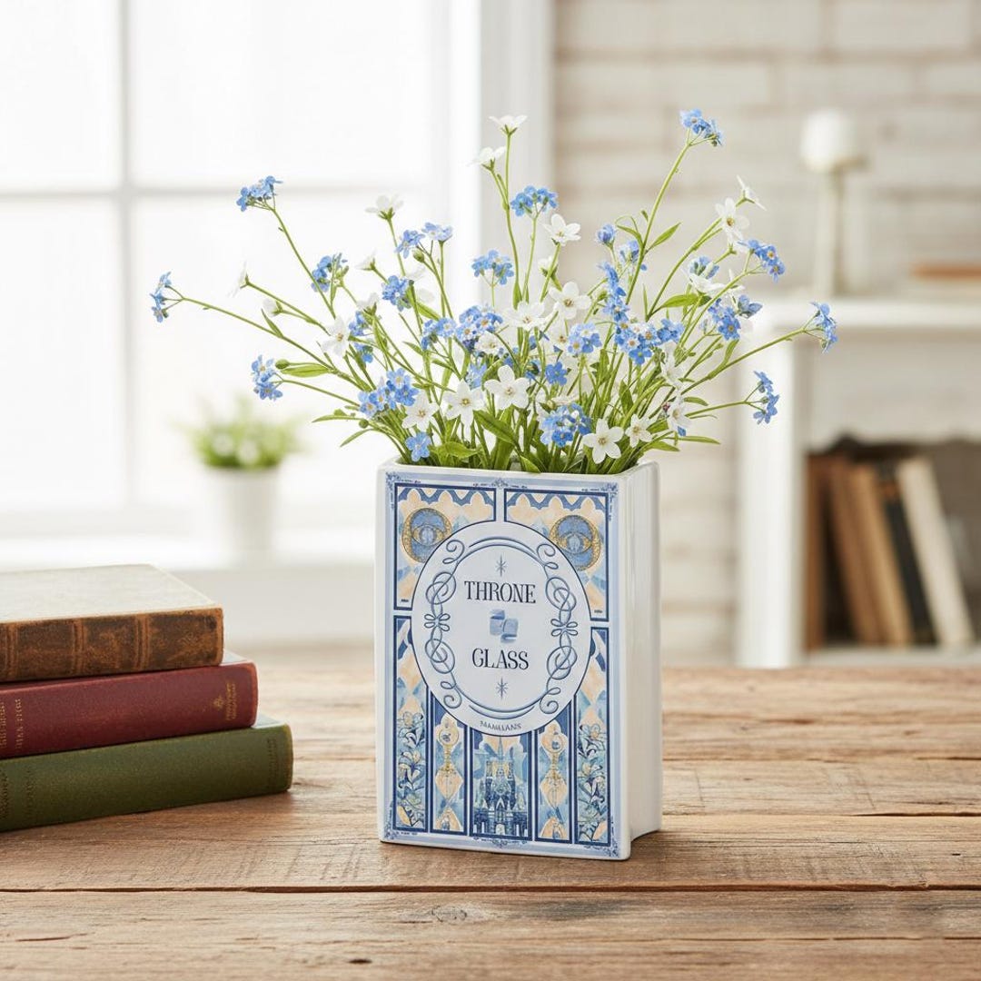 Ceramic Book Vase Inspired by Throne of Glass, Fantasy Bookshelf Decor ...