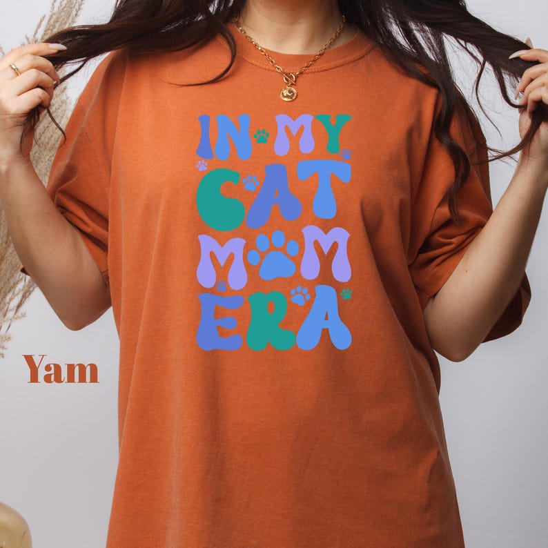 Retro Groovy Cat Mom Tee With Paws,in My Cat Mom Era Comfort Colors ...