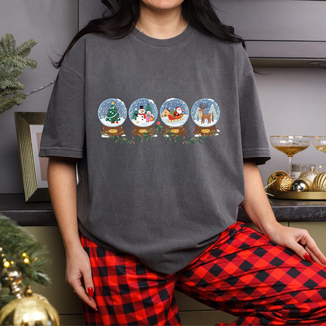 Snow Globes Christmas Joy Comfort Colors T-shirt: Holiday Winter Tee - Etsy