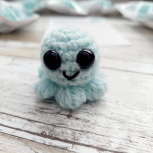 Emotional Support Crochet Octopus Ziggy, Pocket Hug Amigurumi Toy ...