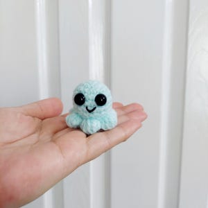 Emotional Support Crochet Octopus Ziggy, Pocket Hug Amigurumi Toy ...