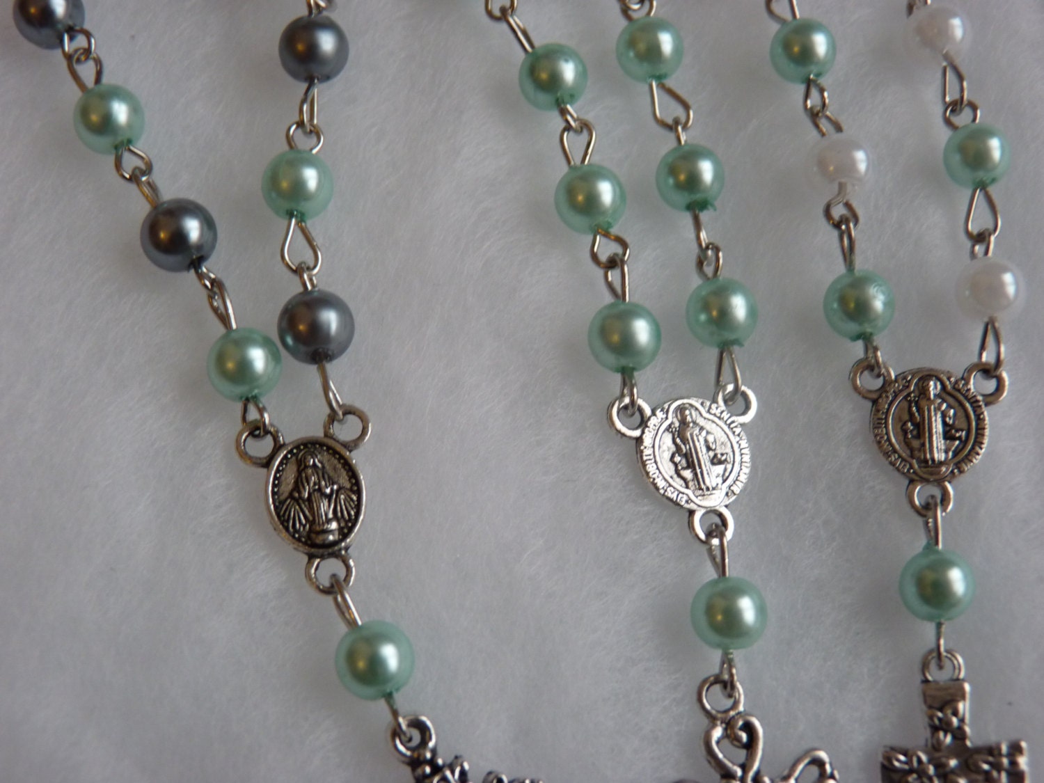Mini Rosaries package of 20 AQUA/MINTY COLOUR | Etsy