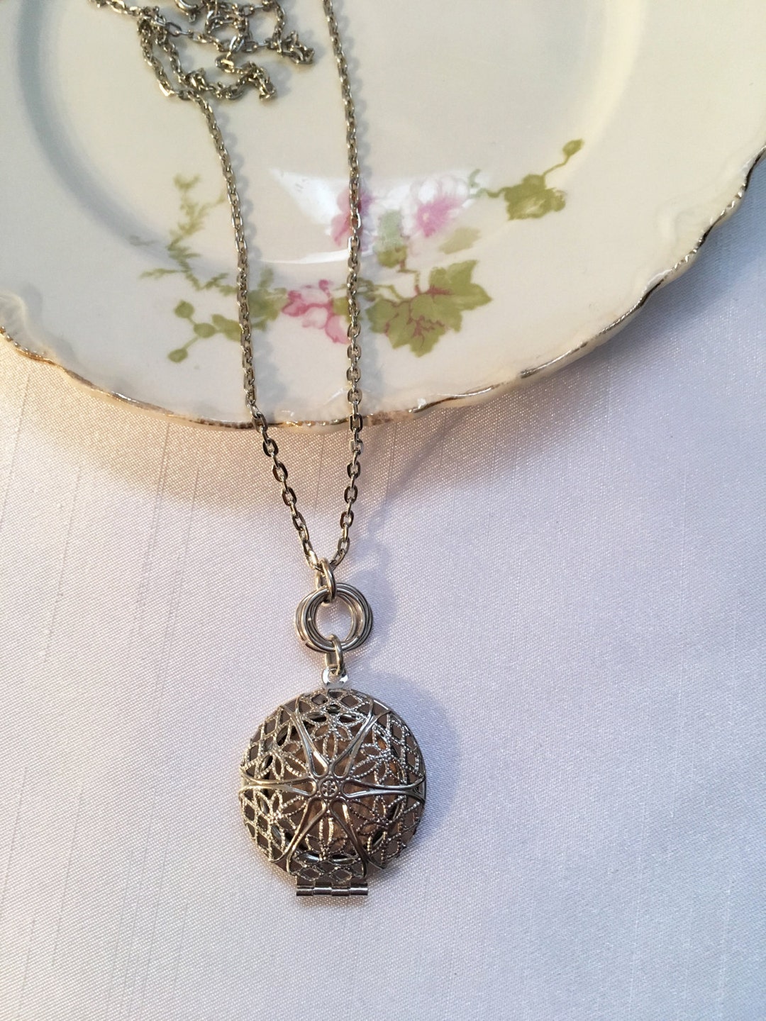 Silver Essential Oil Diffuser Necklace W/ 4 Ring Bail - Etsy