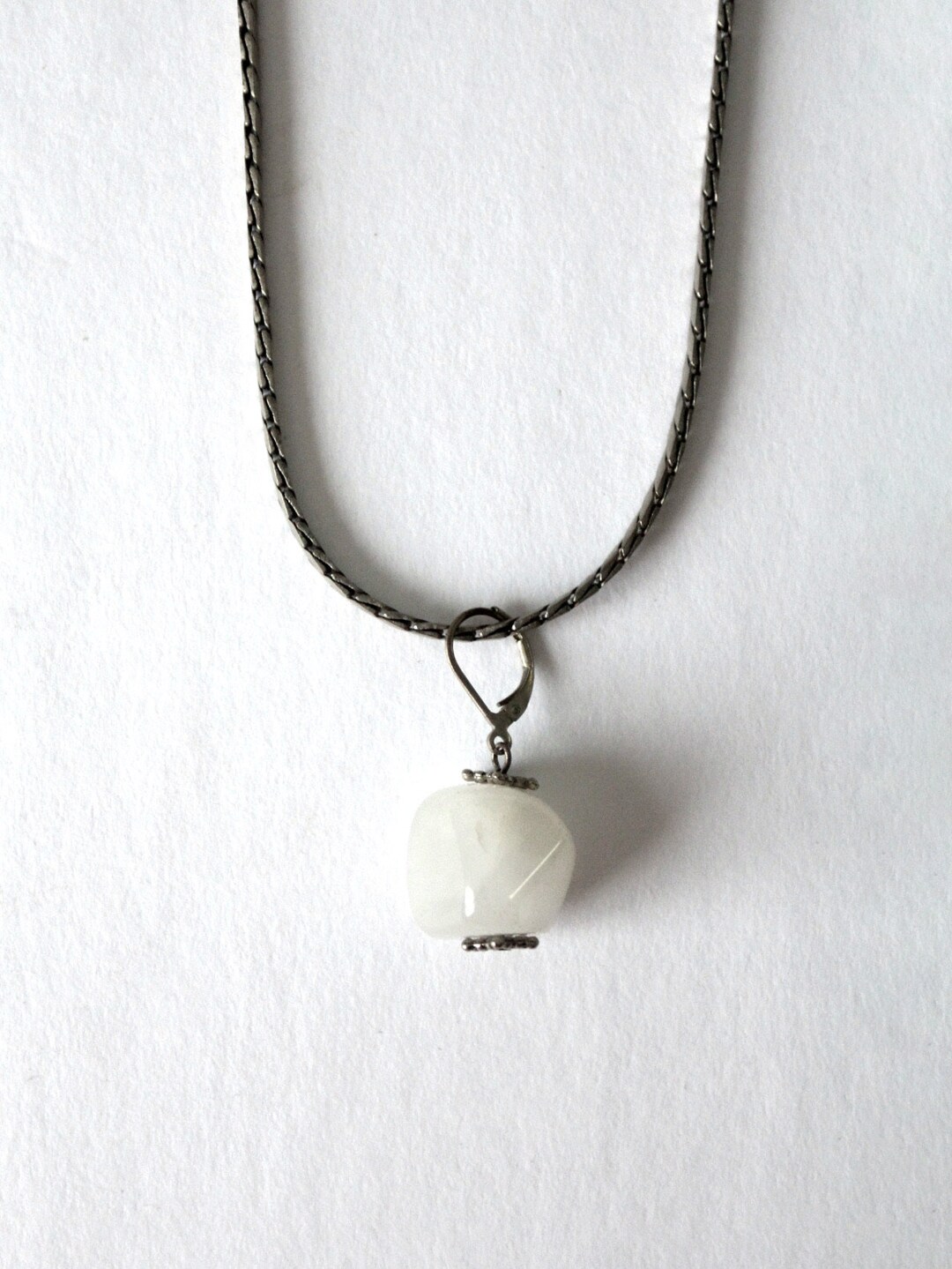 Vintage White Stone Pendant Necklace - Etsy