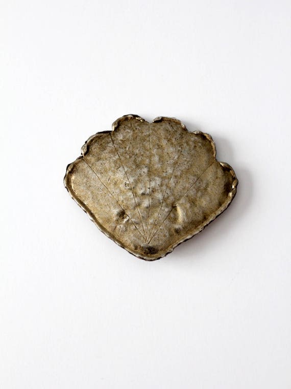 large vintage shell-shape buckle - Gem