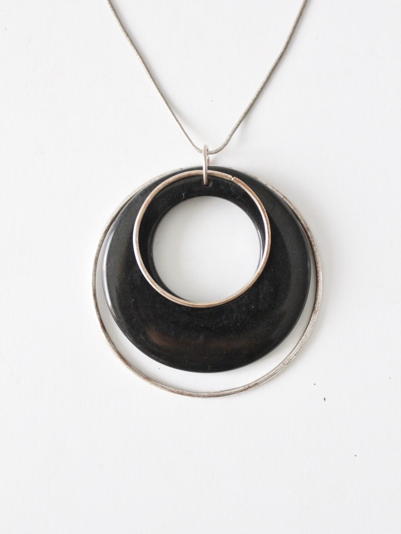 Vintage 70s Pendant Necklace, Hoop Necklace - Etsy