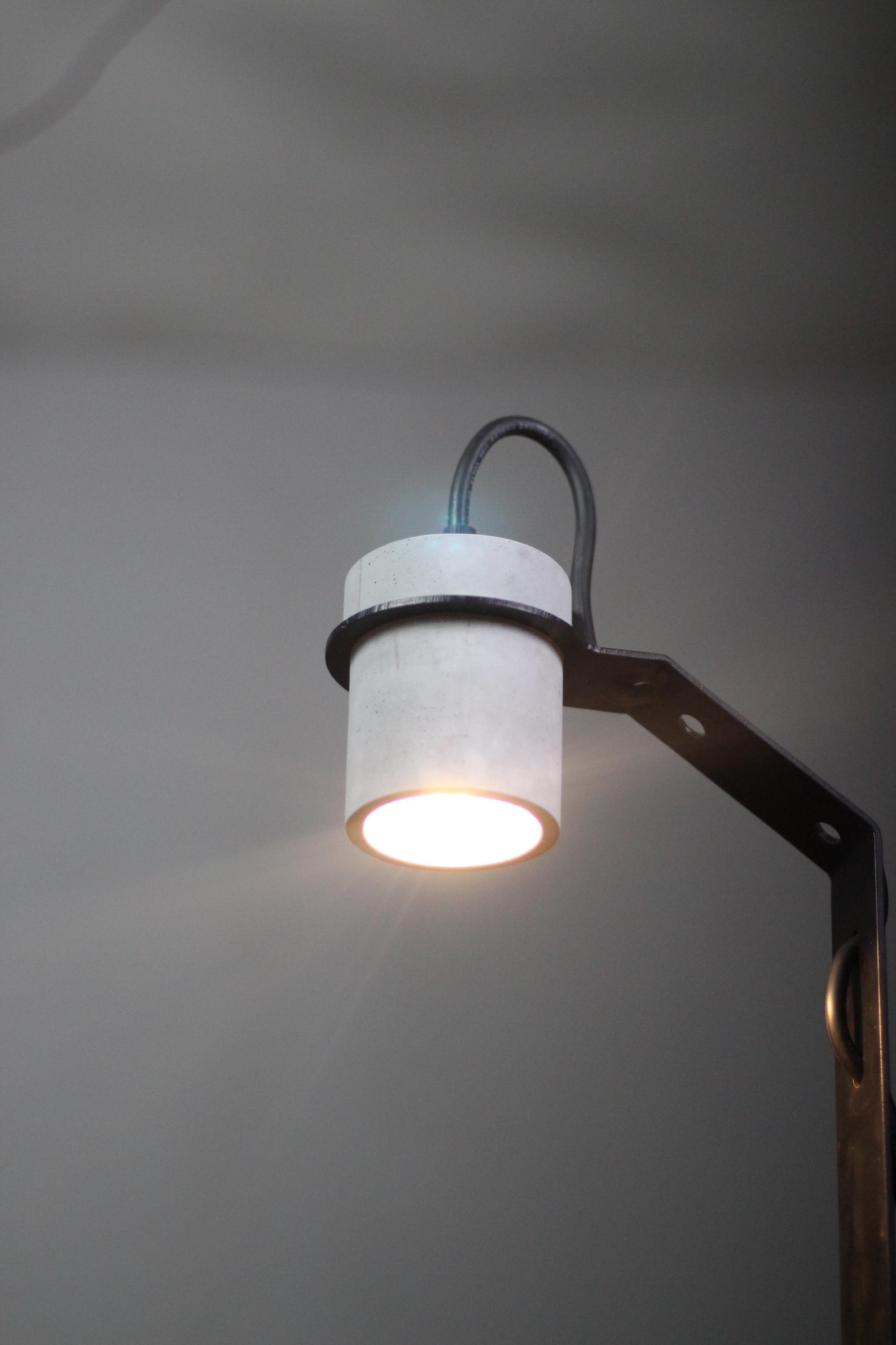 Industrial Concrete Desk Lamp – Minimalist Task Light With Pen Holder ...