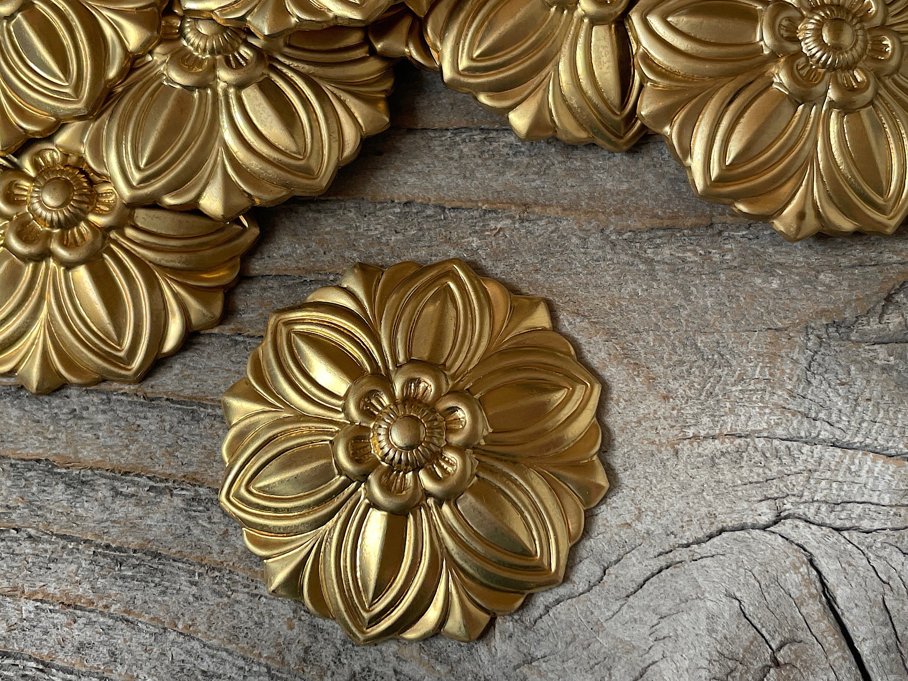 8 LARGE Brass "no-hole" Mirror Rosettes ZC158 - Etsy
