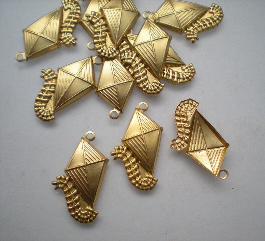12 Brass Small Kite Charms ZH702 - Etsy