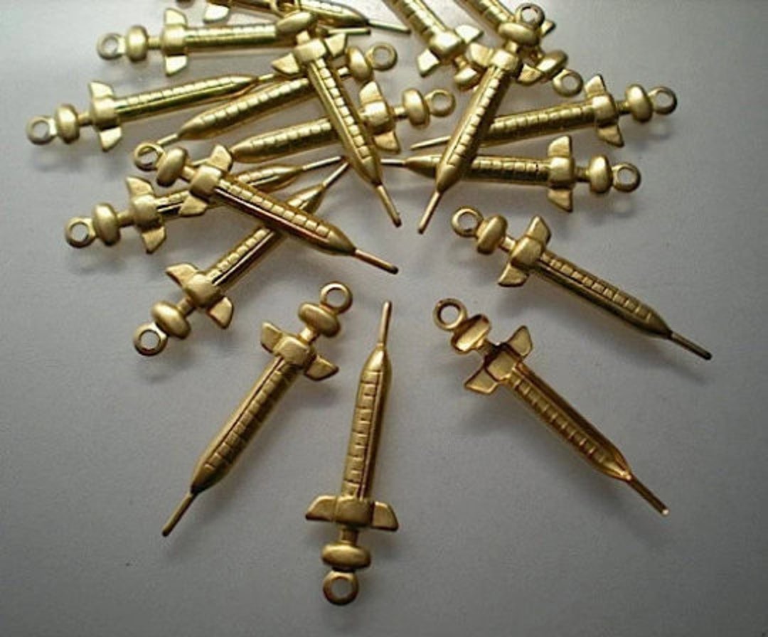 18 Brass Hypodermic Needle Charms ZH811 - Etsy