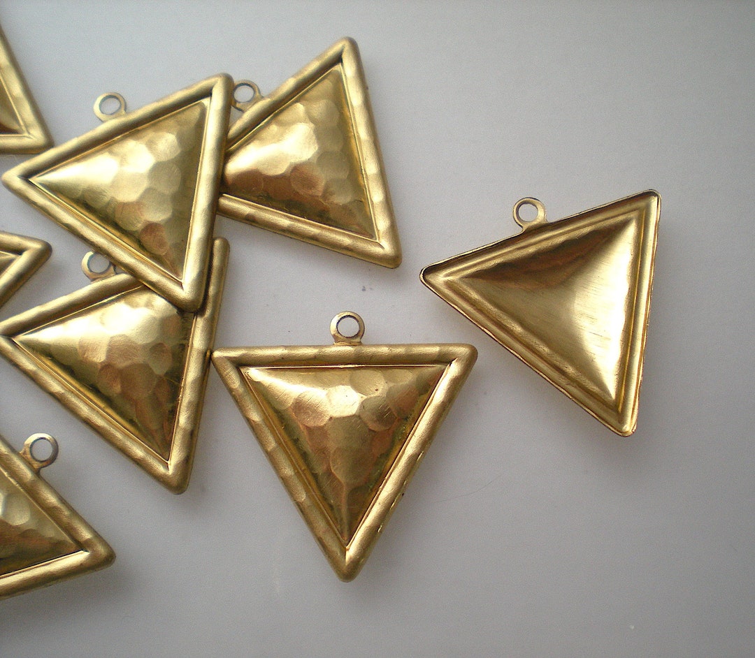 8 Upside Down Hammered Triangle Drops ZA479 - Etsy